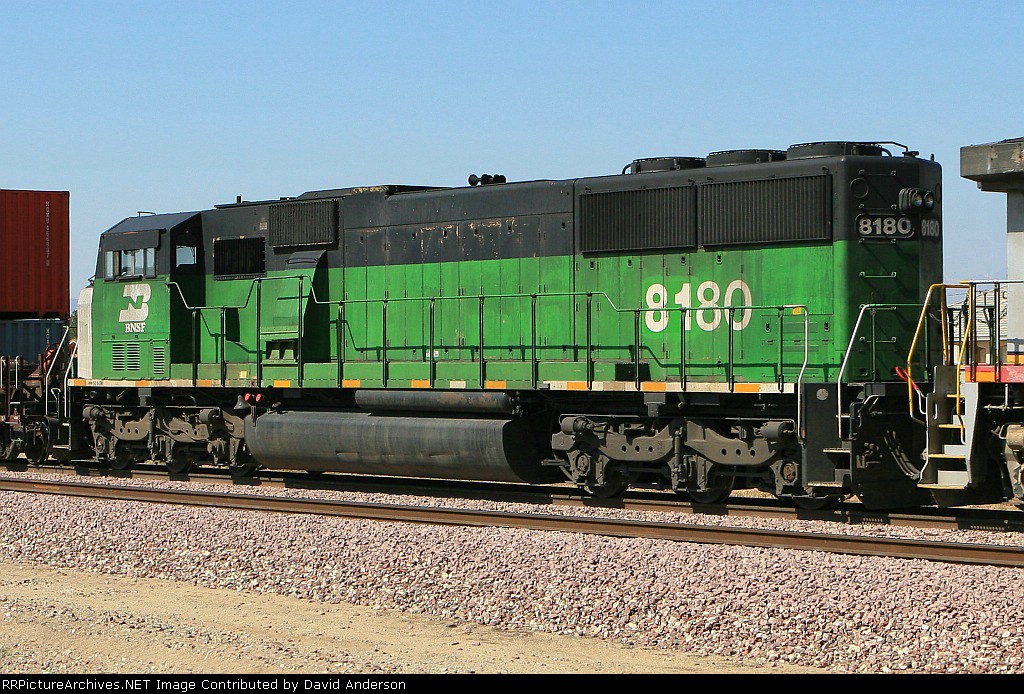 BNSF 8180